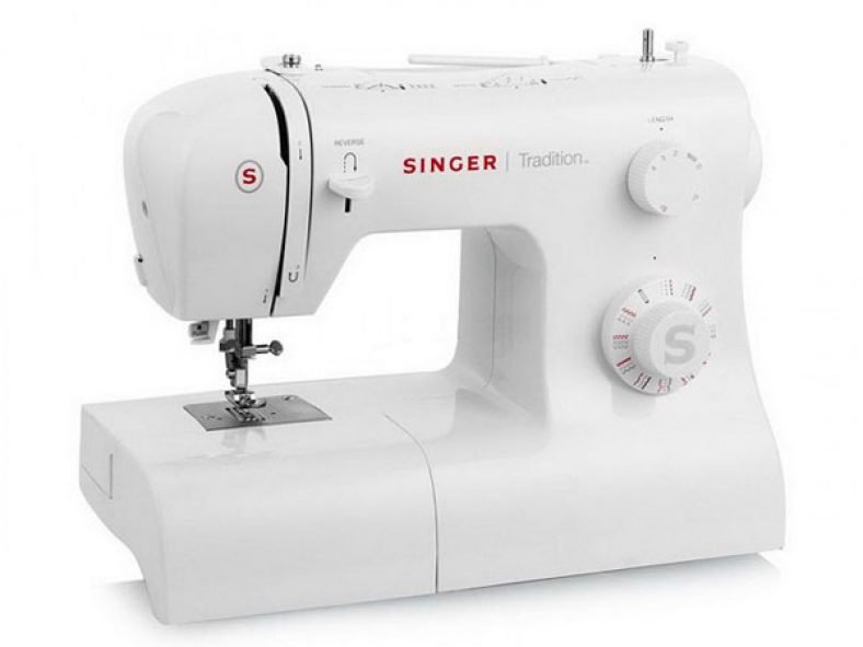Singer Tradition 2282: Un'Ottima Macchina da Cucire di Base - MdC